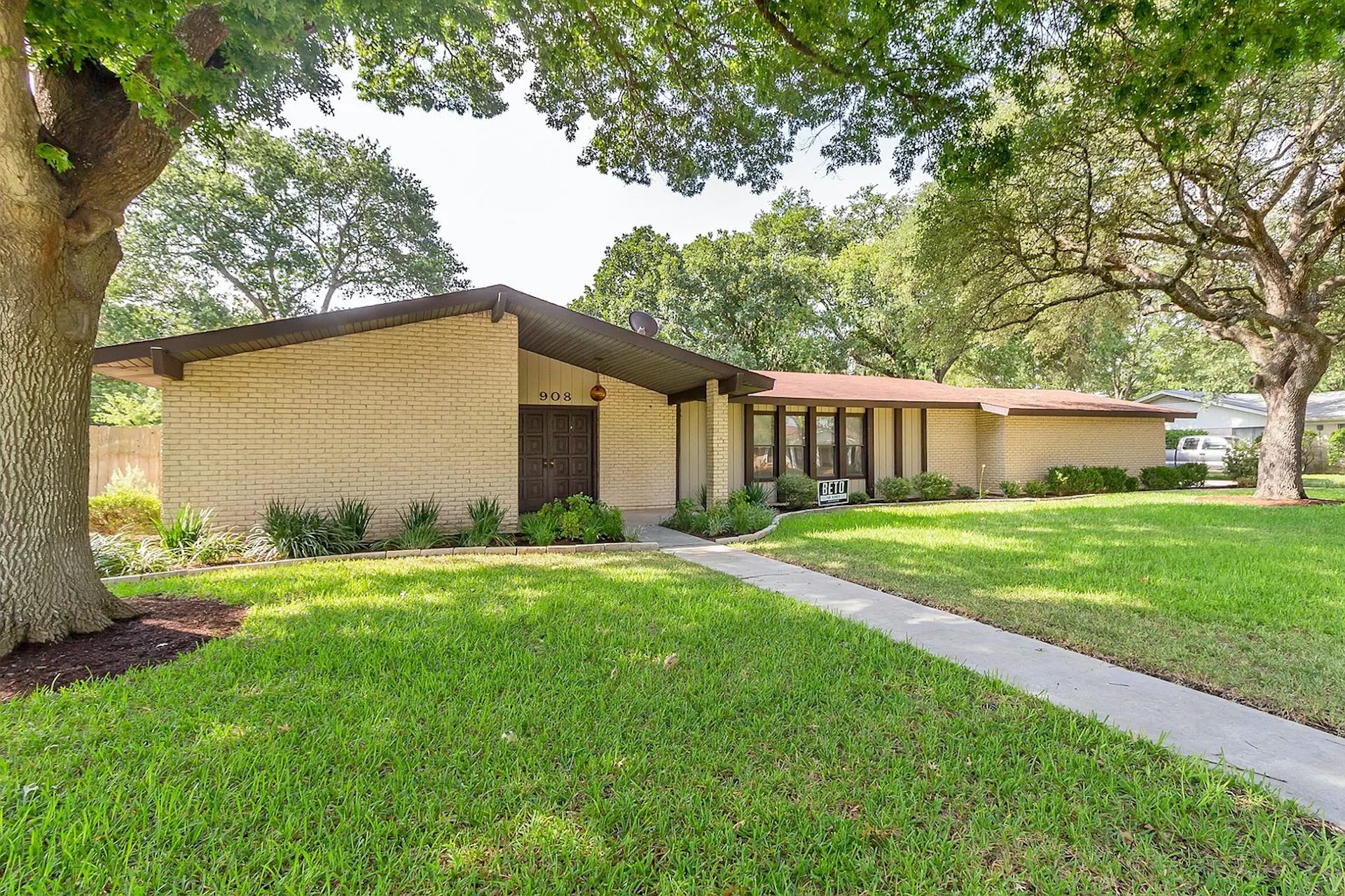 Blairfield Listings – Blairfield Realty